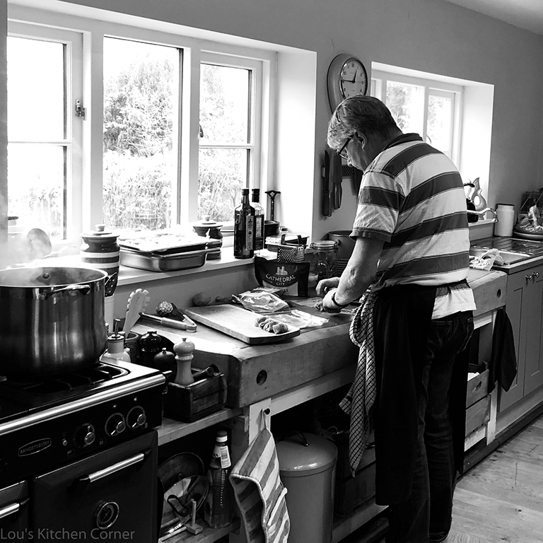 The art of making a good stock • Lou's Kitchen Corner